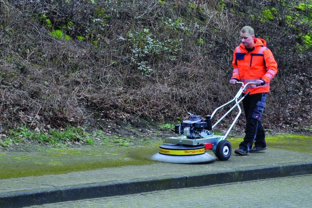 Westermann WR870 Moss Wire Brush Hire Northern Ireland | Marley Hire